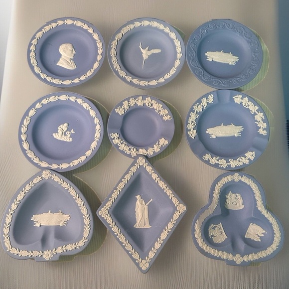 Wedgwood | Accents | Bundle Of 9 Wedgewood Jasperware Blue White ...